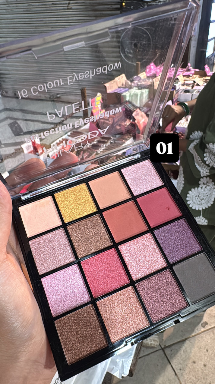 HR SQUARE EYESHADOW PALETTE – Beautydamodar